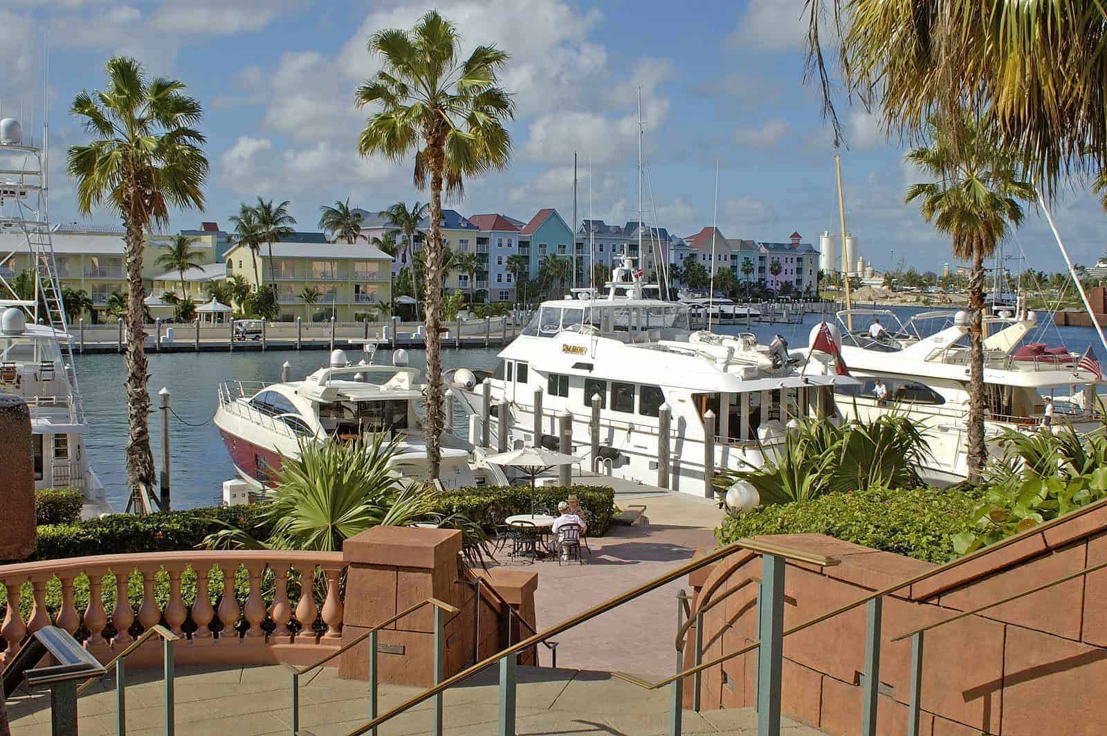 Living In The Bahamas: The Pros And Cons Of Expat Life