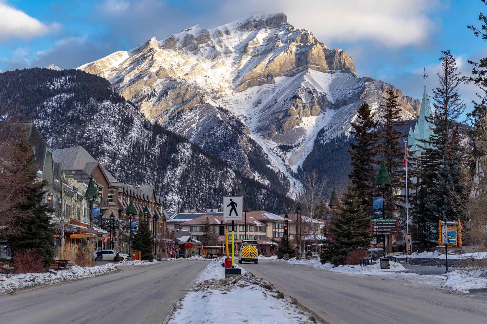 Living In Alberta, Canada: Must Know Facts For Expats