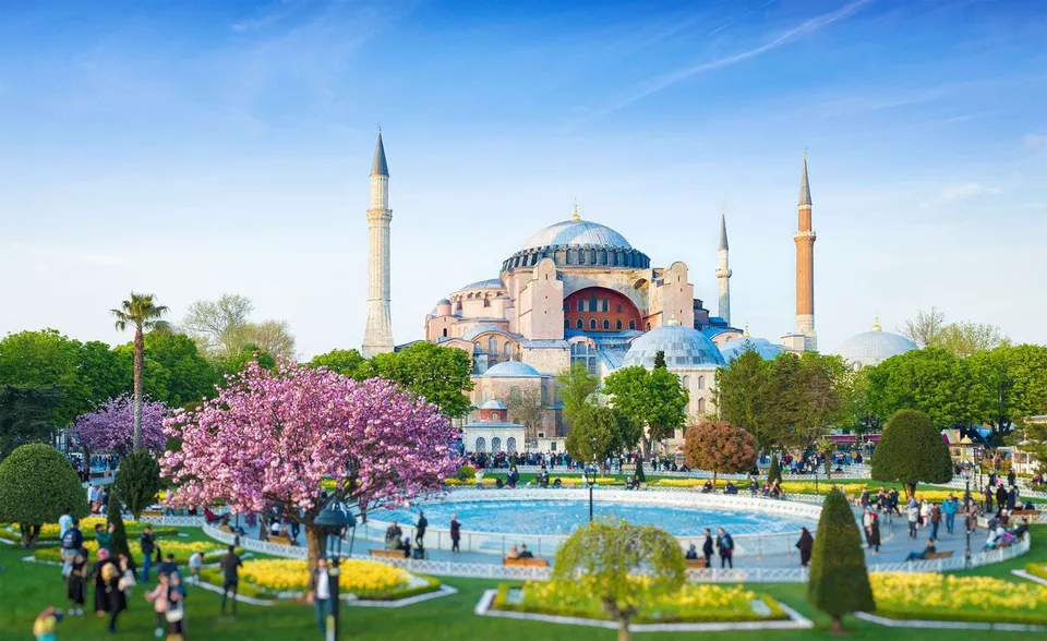 Living In Turkey: Essential Expat Guide